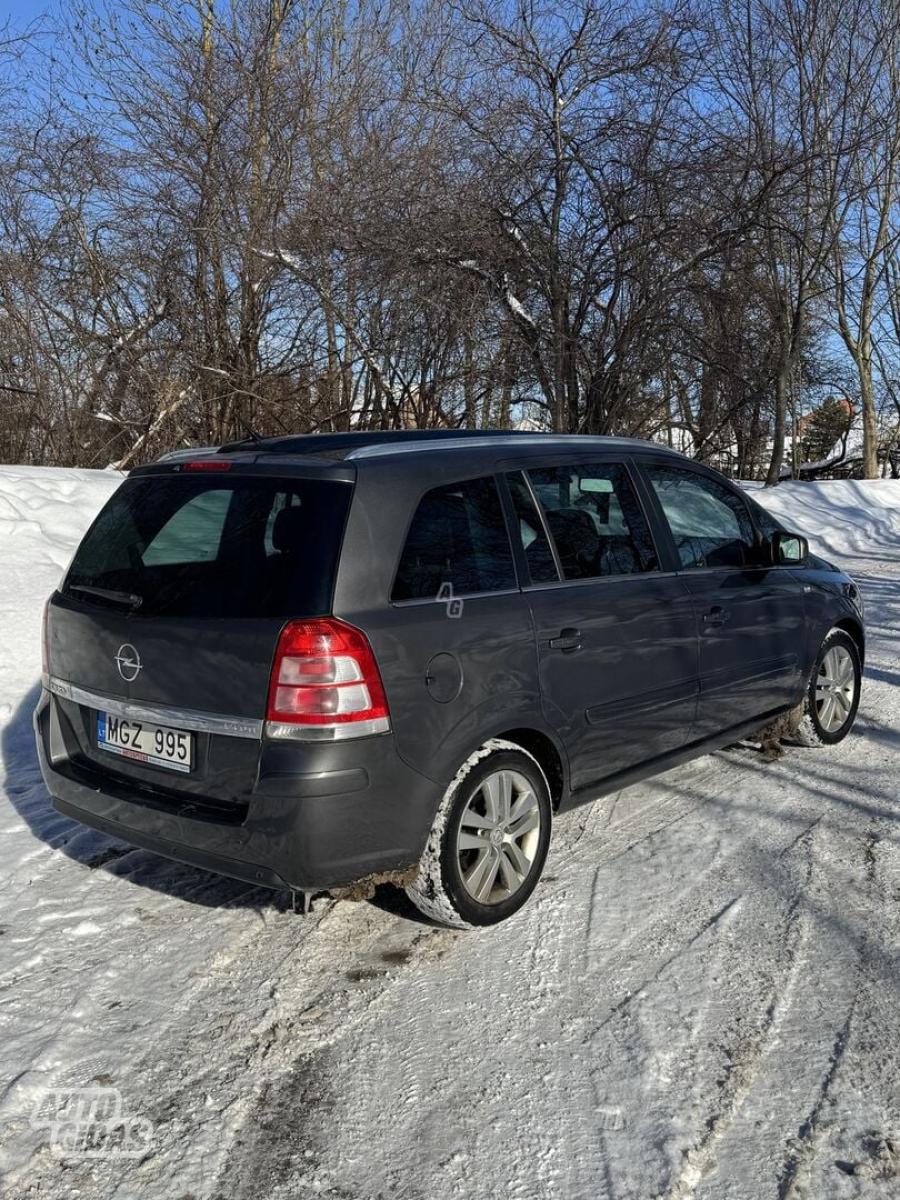 Opel Zafira 2011 in Siauliai, with an engine capacity of 1.70 L and mileage of 360 thousand km for 2050 €, photo 9 on AUTOMOTO.COM.LV