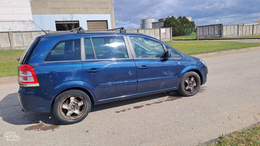 Opel Zafira 2011 Viļņa, ar dzinēja tilpumu 1.70 L un nobraukumu 218 tūkst. km par 3050 €, foto 15 vietnē AUTOMOTO.COM.LV