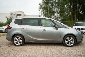 Opel Zafira 2011 Liepāja, ar dzinēja tilpumu 2.00 L un nobraukumu 307 tūkst. km par 4900 €, foto 5 vietnē AUTOMOTO.COM.LV