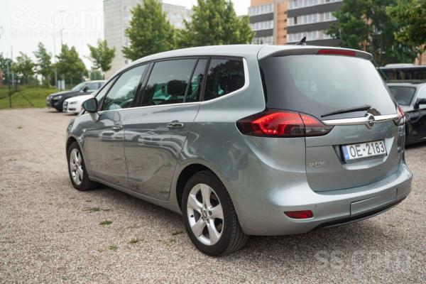 Opel Zafira 2011 Liepāja, ar dzinēja tilpumu 2.00 L un nobraukumu 307 tūkst. km par 4900 €, foto 8 vietnē AUTOMOTO.COM.LV