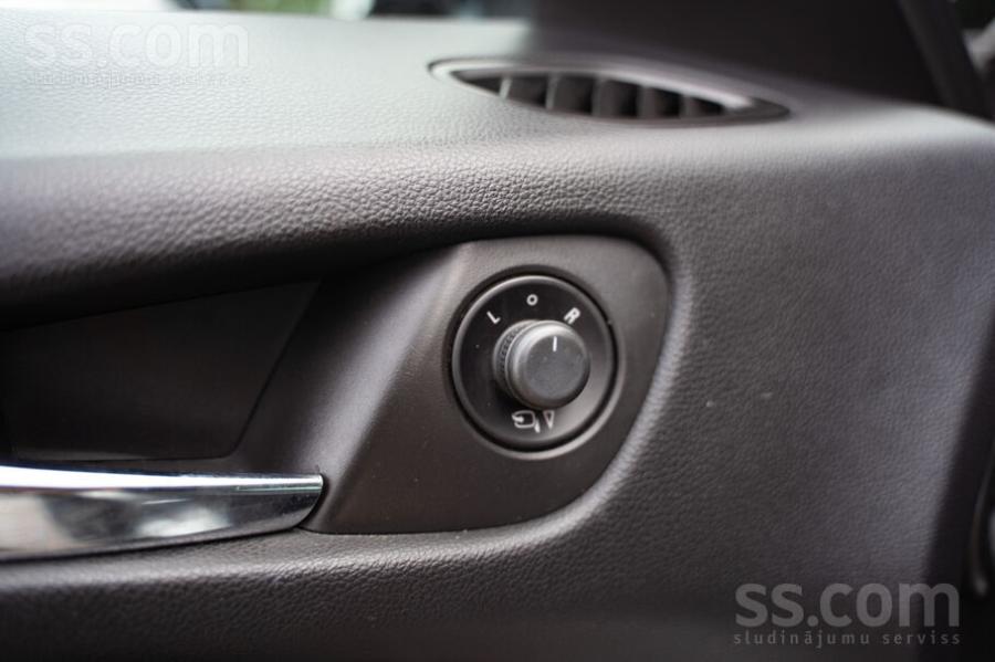 Opel Zafira 2011 Liepāja, ar dzinēja tilpumu 2.00 L un nobraukumu 307 tūkst. km par 4900 €, foto 19 vietnē AUTOMOTO.COM.LV