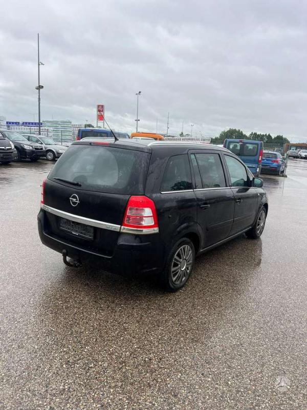 Opel Zafira 2011 Marijampole, ar dzinēja tilpumu 1.69 L un nobraukumu 265 tūkst. km par 2100 €, foto 5 vietnē AUTOMOTO.COM.LV