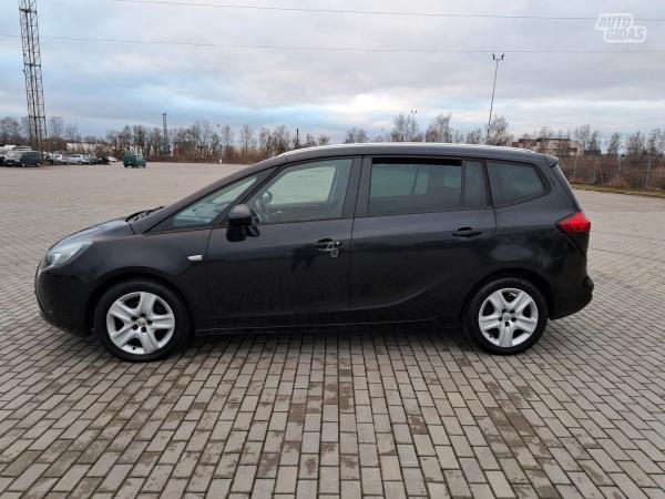 Opel Zafira 2012 in Marijampole, with an engine capacity of 2.00 L and mileage of 217 thousand km for 4900 €, photo 4 on AUTOMOTO.COM.LV