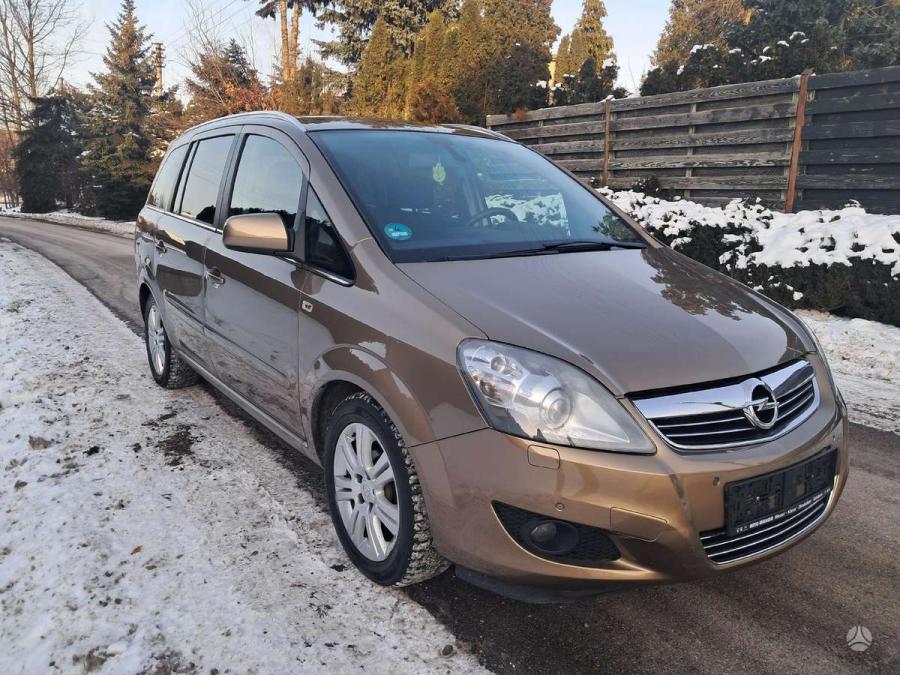 Opel Zafira 2012 in Marijampole, with an engine capacity of 1.70 L and mileage of 197 thousand km for 3499 €, photo 3 on AUTOMOTO.COM.LV