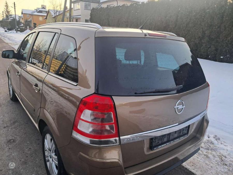 Opel Zafira 2012 in Marijampole, with an engine capacity of 1.70 L and mileage of 197 thousand km for 3499 €, photo 5 on AUTOMOTO.COM.LV
