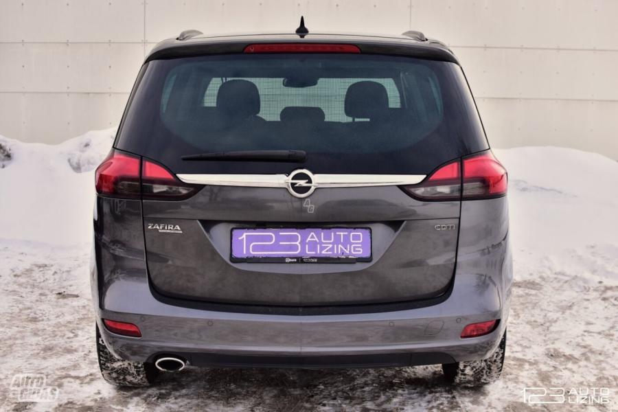 Opel Zafira 2012 in Kretinga, with an engine capacity of 2.00 L and mileage of 212 thousand km for 5999 €, photo 8 on AUTOMOTO.COM.LV