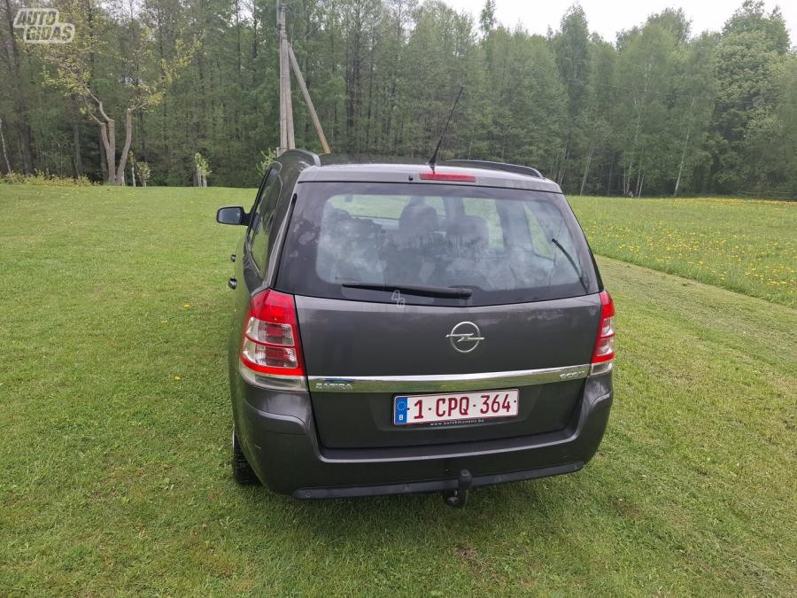 Opel Zafira 2012 in Vilnius, with an engine capacity of 1.70 L and mileage of 310 thousand km for 2400 €, photo 9 on AUTOMOTO.COM.LV