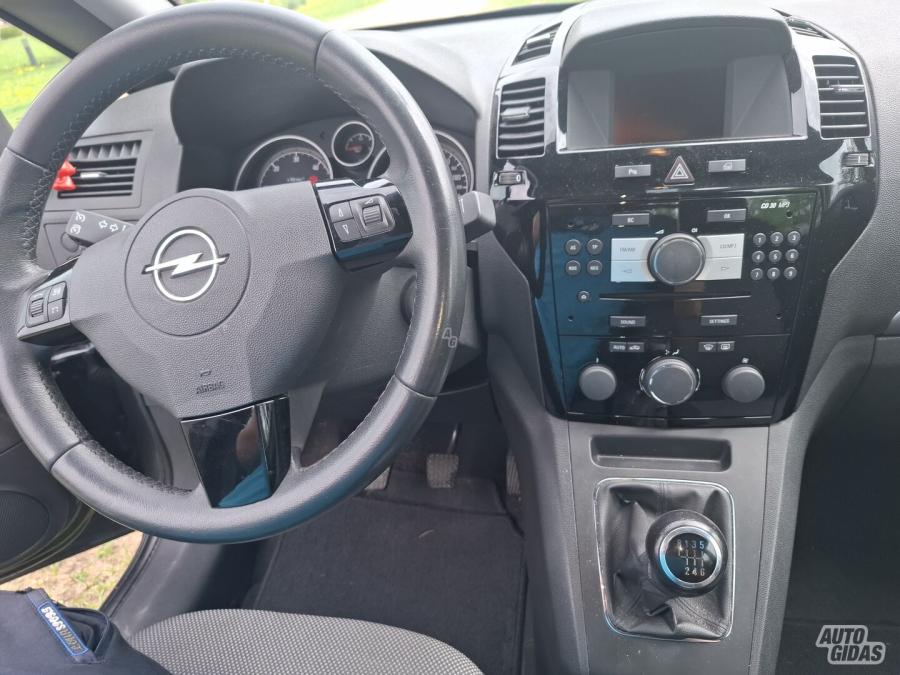 Opel Zafira 2012 in Vilnius, with an engine capacity of 1.70 L and mileage of 310 thousand km for 2400 €, photo 15 on AUTOMOTO.COM.LV