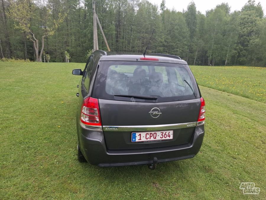Opel Zafira 2012 in Vilnius, with an engine capacity of 1.70 L and mileage of 310 thousand km for 2400 €, photo 24 on AUTOMOTO.COM.LV