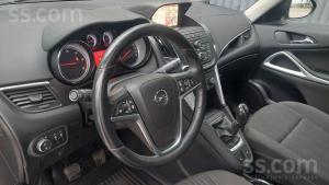 Opel Zafira 2012 Rīga, ar dzinēja tilpumu 2.00 L un nobraukumu 336 tūkst. km par 3990 €, foto 4 vietnē AUTOMOTO.COM.LV
