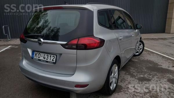 Opel Zafira 2012 Rīga, ar dzinēja tilpumu 2.00 L un nobraukumu 336 tūkst. km par 3990 €, foto 5 vietnē AUTOMOTO.COM.LV