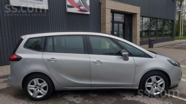 Opel Zafira 2012 Rīga, ar dzinēja tilpumu 2.00 L un nobraukumu 336 tūkst. km par 3990 €, foto 9 vietnē AUTOMOTO.COM.LV