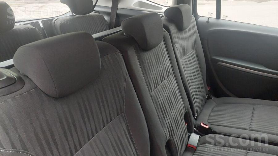 Opel Zafira 2012 Rīga, ar dzinēja tilpumu 2.00 L un nobraukumu 336 tūkst. km par 3990 €, foto 12 vietnē AUTOMOTO.COM.LV