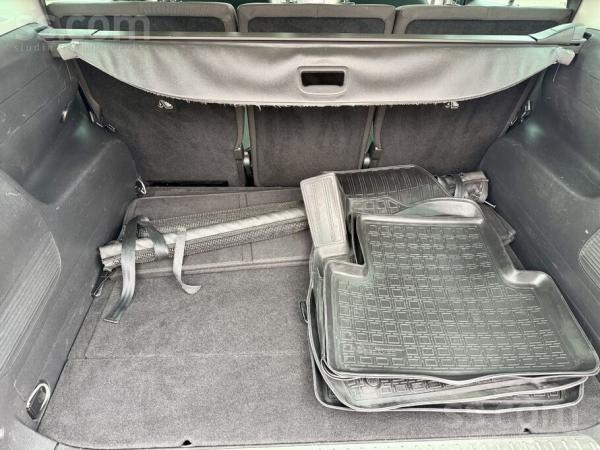 Opel Zafira 2012 in Riga, with an engine capacity of 2.00 L and mileage of 0 thousand km for 5590 €, photo 8 on AUTOMOTO.COM.LV