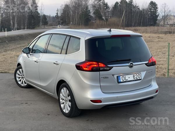Opel Zafira 2012 in Ogre, with an engine capacity of 2.00 L and mileage of 323 thousand km for 5250 €, photo 5 on AUTOMOTO.COM.LV