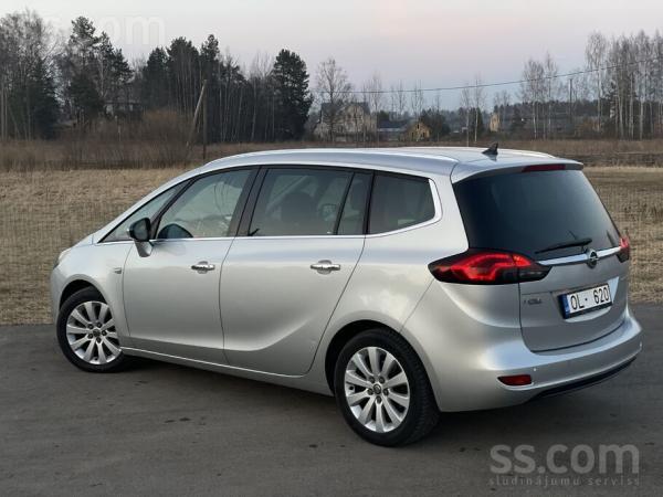 Opel Zafira 2012 in Ogre, with an engine capacity of 2.00 L and mileage of 323 thousand km for 5250 €, photo 7 on AUTOMOTO.COM.LV