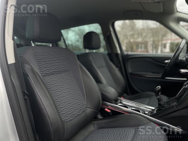 Opel Zafira 2012 in Ogre, with an engine capacity of 2.00 L and mileage of 323 thousand km for 5250 €, photo 10 on AUTOMOTO.COM.LV