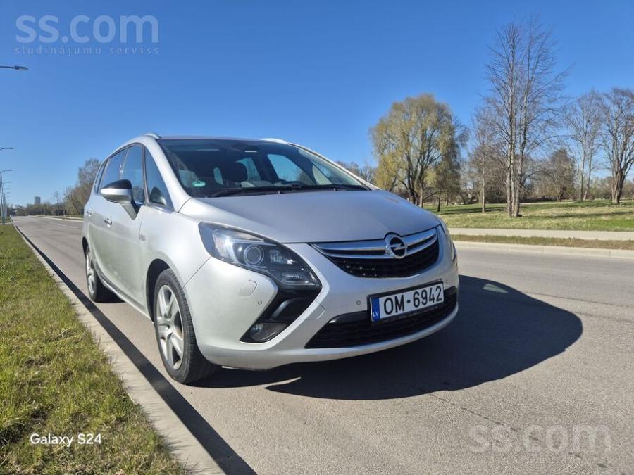 Opel Zafira 2012 Rīga, ar dzinēja tilpumu 2.00 L un nobraukumu 261 tūkst. km par 5000 €, foto 1 vietnē AUTOMOTO.COM.LV