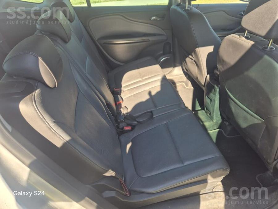 Opel Zafira 2012 Rīga, ar dzinēja tilpumu 2.00 L un nobraukumu 261 tūkst. km par 5000 €, foto 10 vietnē AUTOMOTO.COM.LV