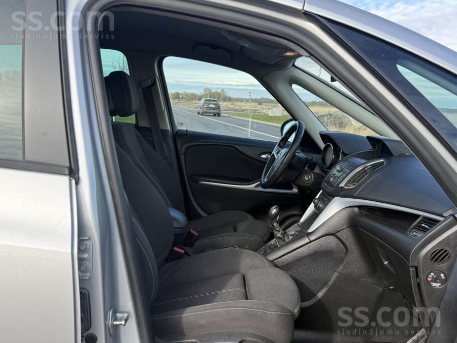 Opel Zafira 2012 Liepāja, ar dzinēja tilpumu 2.00 L un nobraukumu 283 tūkst. km par 4200 €, foto 12 vietnē AUTOMOTO.COM.LV