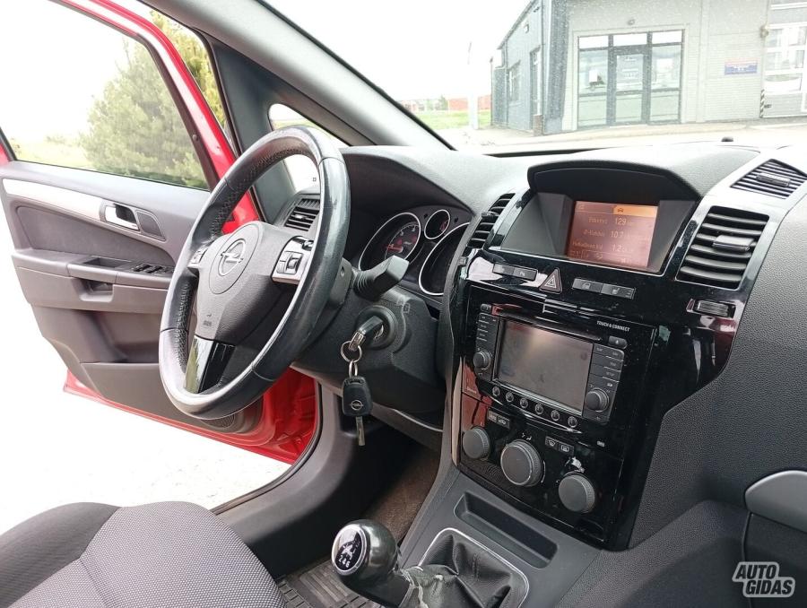 Opel Zafira 2012 Viļņa, ar dzinēja tilpumu 1.70 L un nobraukumu 370 tūkst. km par 2550 €, foto 25 vietnē AUTOMOTO.COM.LV
