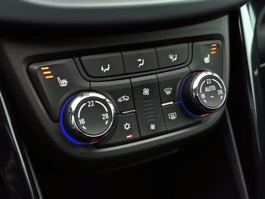 Opel Zafira 2012 in Riga, with an engine capacity of 2.00 L and mileage of 260 thousand km for 6490 €, photo 17 on AUTOMOTO.COM.LV