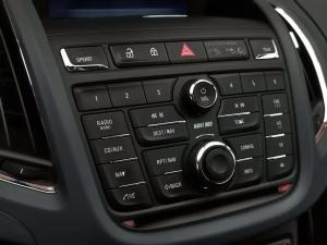 Opel Zafira 2012 in Riga, with an engine capacity of 2.00 L and mileage of 260 thousand km for 6490 €, photo 18 on AUTOMOTO.COM.LV