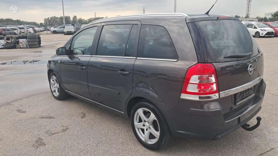 Opel Zafira 2012 Marijampole, ar dzinēja tilpumu 1.70 L un nobraukumu 270 tūkst. km par 3250 €, foto 5 vietnē AUTOMOTO.COM.LV