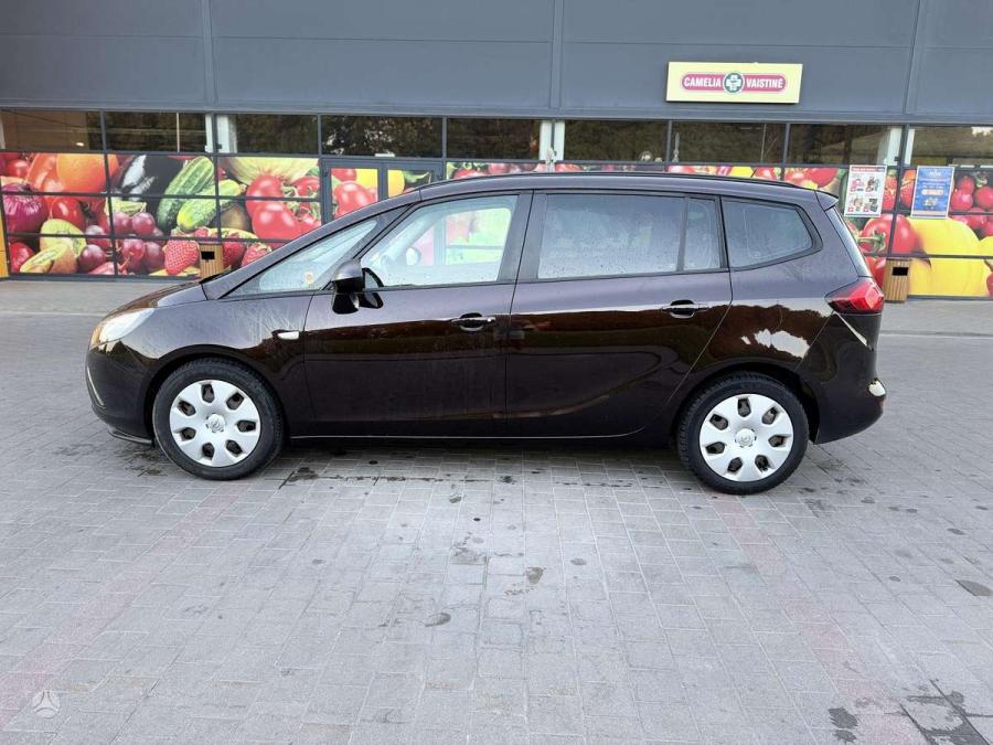Opel Zafira 2012 in Plunge, with an engine capacity of 2.00 L and mileage of 240 thousand km for 4950 €, photo 6 on AUTOMOTO.COM.LV