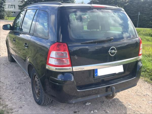 Opel Zafira 2012 in Marijampole, with an engine capacity of 1.60 L and mileage of 304 thousand km for 850 €, photo 5 on AUTOMOTO.COM.LV