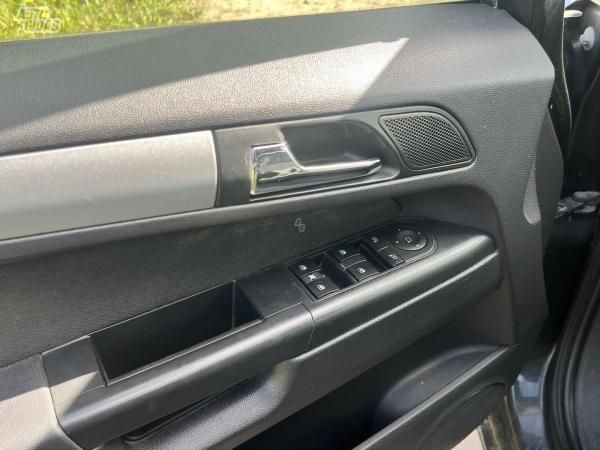 Opel Zafira 2012 in Marijampole, with an engine capacity of 1.60 L and mileage of 304 thousand km for 850 €, photo 8 on AUTOMOTO.COM.LV