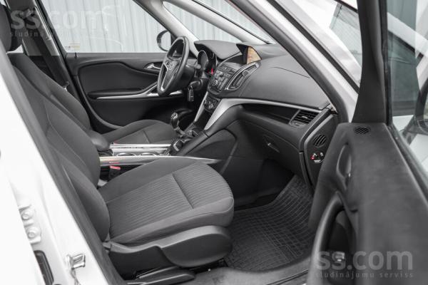 Opel Zafira 2012 Ogre, ar dzinēja tilpumu 2.00 L un nobraukumu 271 tūkst. km par 4250 €, foto 8 vietnē AUTOMOTO.COM.LV