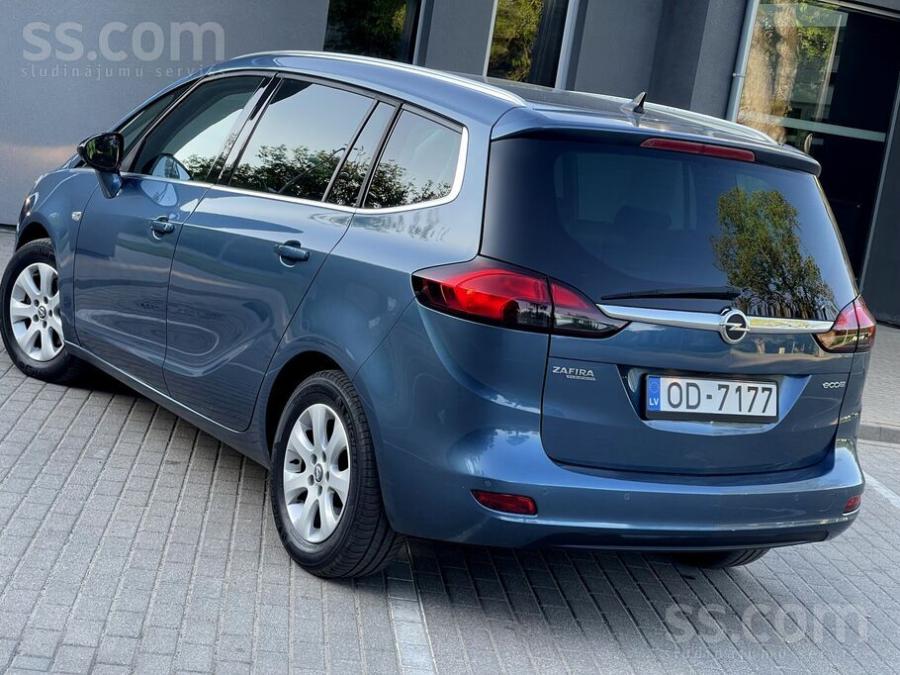 Opel Zafira 2013 in Jurmala, with an engine capacity of 1.60 L and mileage of 0 thousand km for 5850 €, photo 8 on AUTOMOTO.COM.LV