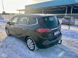 Opel Zafira 2013 in Siauliai, with an engine capacity of 2.00 L and mileage of 232 thousand km for 5750 €, photo 9 on AUTOMOTO.COM.LV