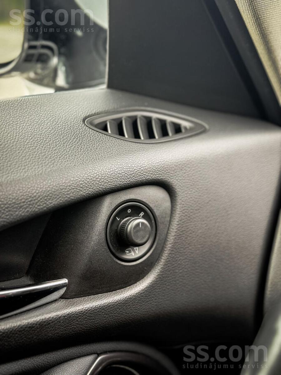 Opel Zafira 2013 Rīga, ar dzinēja tilpumu 2.00 L un nobraukumu 314 tūkst. km par 5450 €, foto 16 vietnē AUTOMOTO.COM.LV