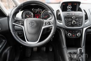 Opel Zafira 2013 in Riga, with an engine capacity of 2.00 L and mileage of 0 thousand km for 5990 €, photo 7 on AUTOMOTO.COM.LV