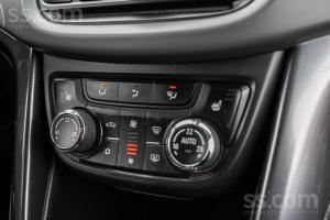 Opel Zafira 2013 in Riga, with an engine capacity of 2.00 L and mileage of 0 thousand km for 5990 €, photo 19 on AUTOMOTO.COM.LV