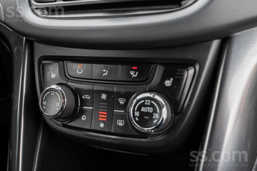 Opel Zafira 2013 in Riga, with an engine capacity of 2.00 L and mileage of 0 thousand km for 5990 €, photo 19 on AUTOMOTO.COM.LV
