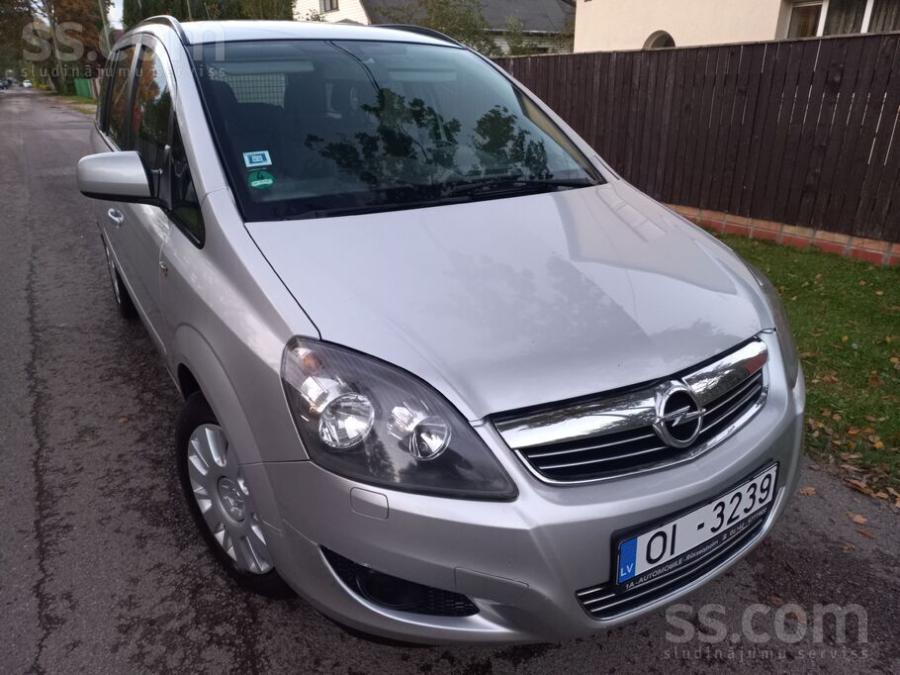 Opel Zafira 2013 in Riga, with an engine capacity of 1.70 L and mileage of 368 thousand km for 2050 €, photo 7 on AUTOMOTO.COM.LV