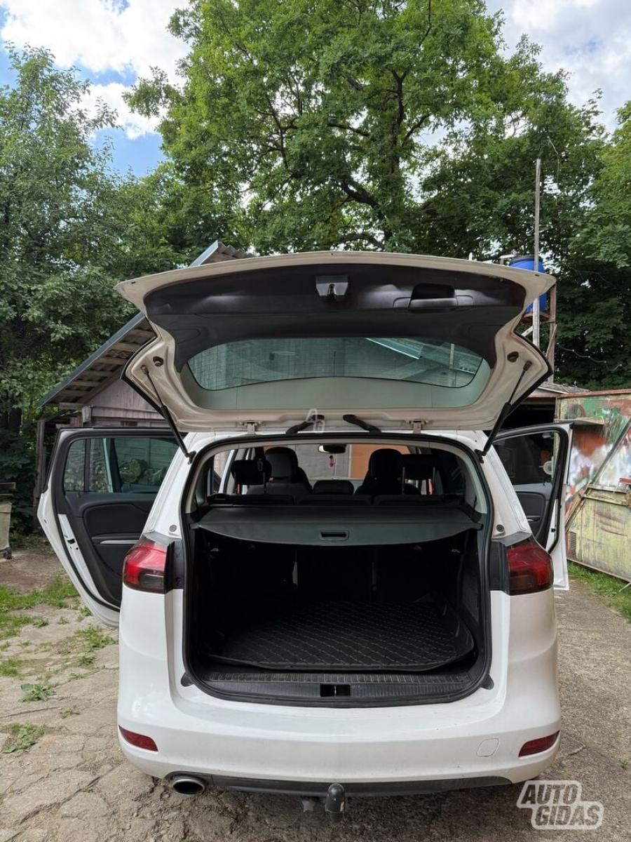 Opel Zafira 2013 in Kaunas, with an engine capacity of 2.00 L and mileage of 341 thousand km for 4600 €, photo 6 on AUTOMOTO.COM.LV