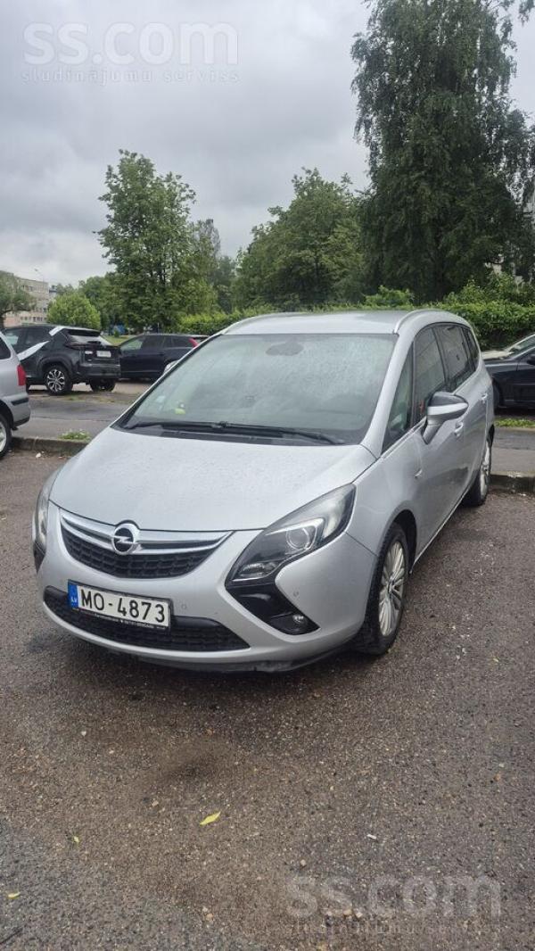 Opel Zafira 2014 in Riga, with an engine capacity of 1.60 L and mileage of 343 thousand km for 4500 €, photo 1 on AUTOMOTO.COM.LV