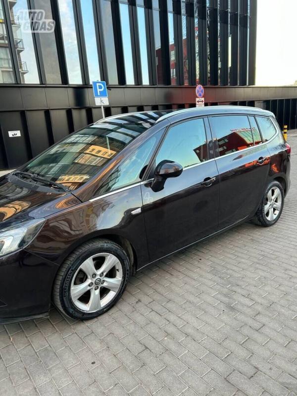 Opel Zafira 2014 in Vilnius, with an engine capacity of 1.60 L and mileage of 250 thousand km for 4777 €, photo 1 on AUTOMOTO.COM.LV