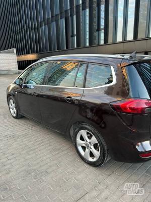 Opel Zafira 2014 Viļņa, ar dzinēja tilpumu 1.60 L un nobraukumu 250 tūkst. km par 4777 €, foto  vietnē AUTOMOTO.COM.LV