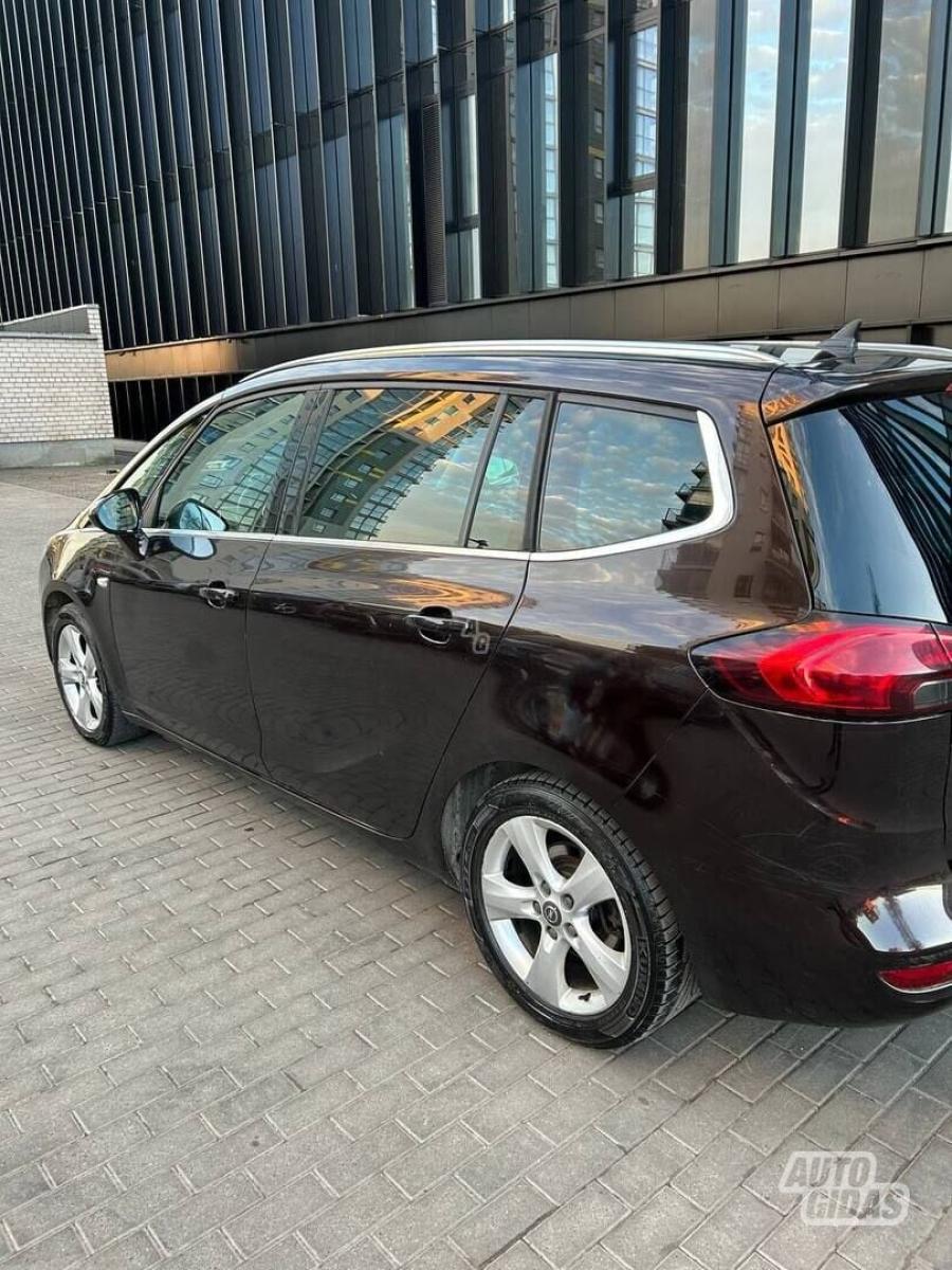 Opel Zafira 2014 Viļņa, ar dzinēja tilpumu 1.60 L un nobraukumu 250 tūkst. km par 4777 €, foto 1 vietnē AUTOMOTO.COM.LV