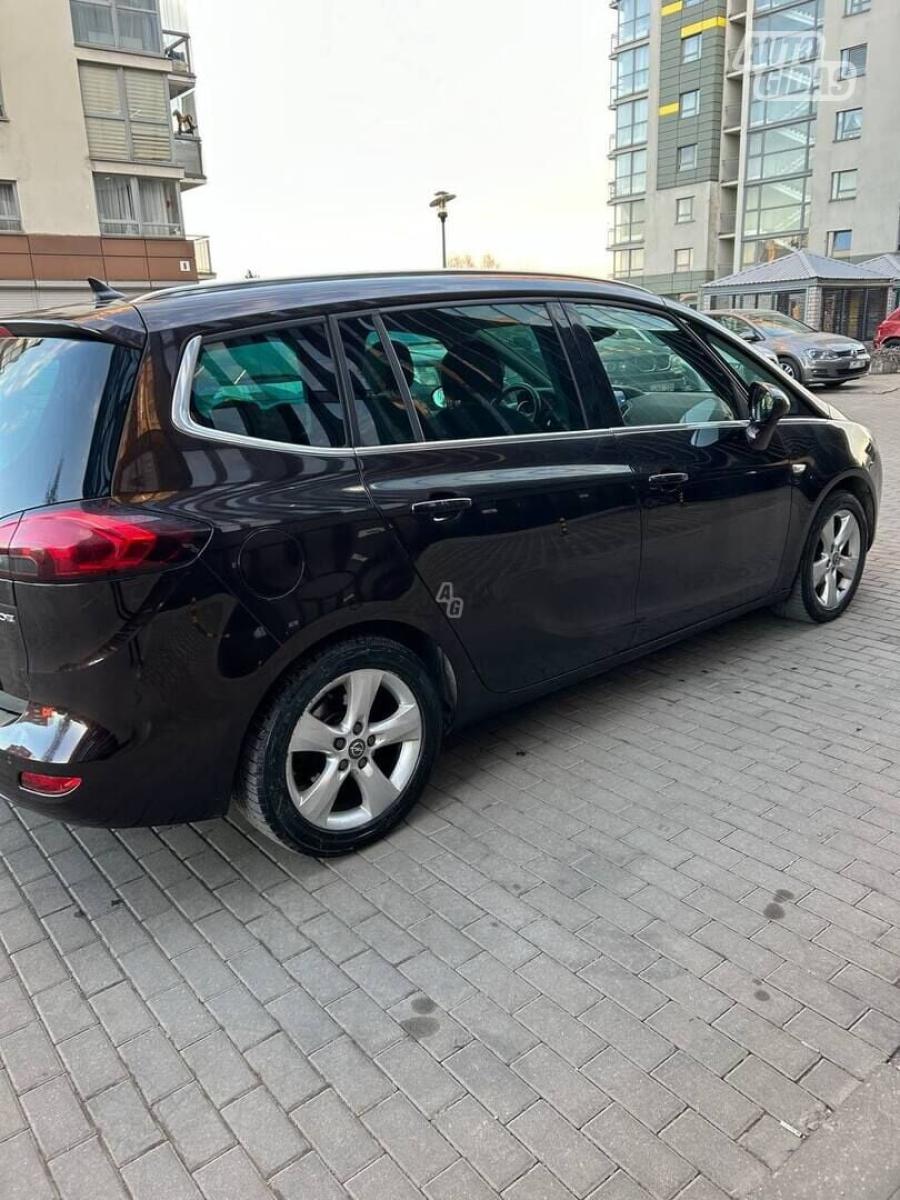 Opel Zafira 2014 Viļņa, ar dzinēja tilpumu 1.60 L un nobraukumu 250 tūkst. km par 4777 €, foto 4 vietnē AUTOMOTO.COM.LV