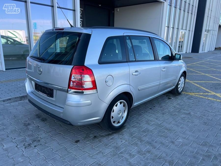 Opel Zafira 2014 Viļņa, ar dzinēja tilpumu 1.80 L un nobraukumu 158 tūkst. km par 3899 €, foto 3 vietnē AUTOMOTO.COM.LV