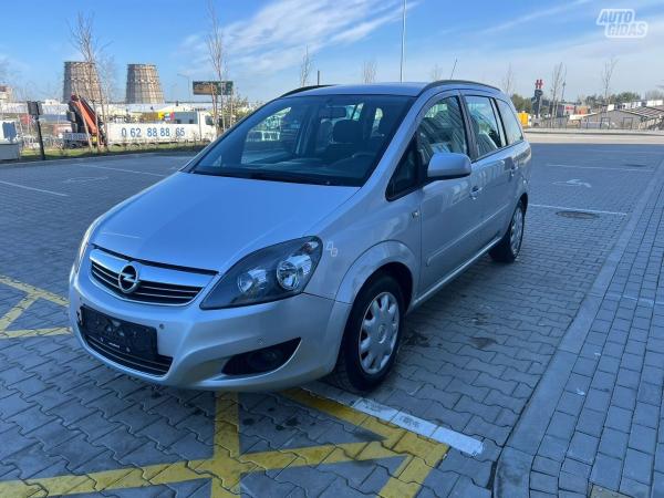 Opel Zafira 2014 in Vilnius, with an engine capacity of 1.80 L and mileage of 158 thousand km for 3899 €, photo 4 on AUTOMOTO.COM.LV