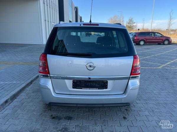 Opel Zafira 2014 in Vilnius, with an engine capacity of 1.80 L and mileage of 158 thousand km for 3899 €, photo 7 on AUTOMOTO.COM.LV