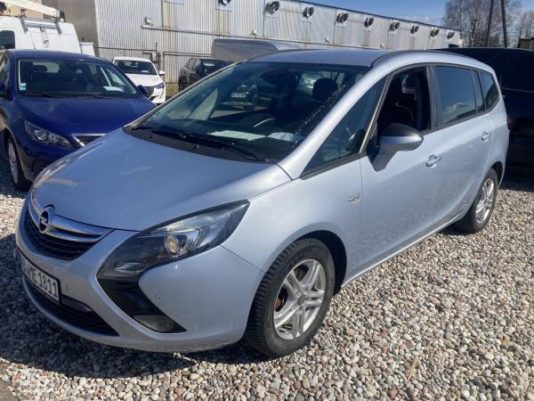 Opel Zafira 2014 in Taurage, with an engine capacity of 1.60 L and mileage of 270 thousand km for 4200 €, photo 3 on AUTOMOTO.COM.LV