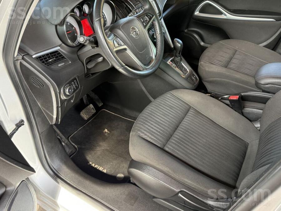 Opel Zafira 2014 Jelgava, ar dzinēja tilpumu 2.00 L un nobraukumu 130 tūkst. km par 8450 €, foto 10 vietnē AUTOMOTO.COM.LV